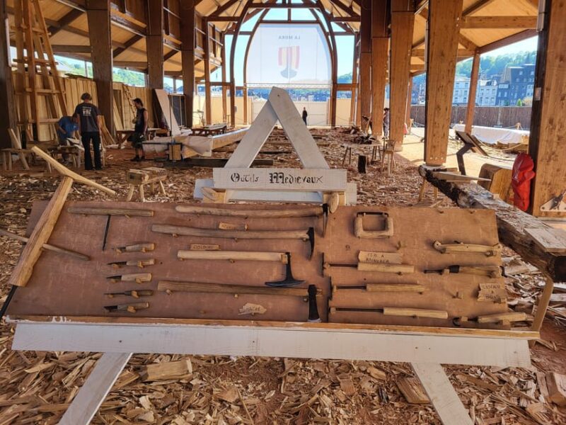 La Mora : Follow the Steps of William the Conqueror - Key Points