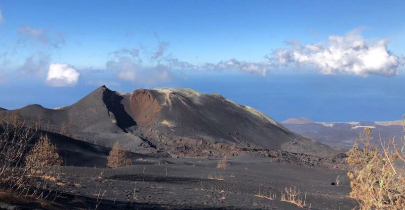 La Palma: Guided Tour to Tajogaite Volcano with Transfer - Transfer and Introduction