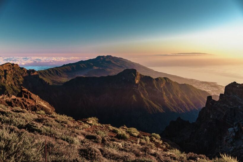 La Palma: Guided Trekking Tour to El Roque de los Muchachos - Transportation and Logistics