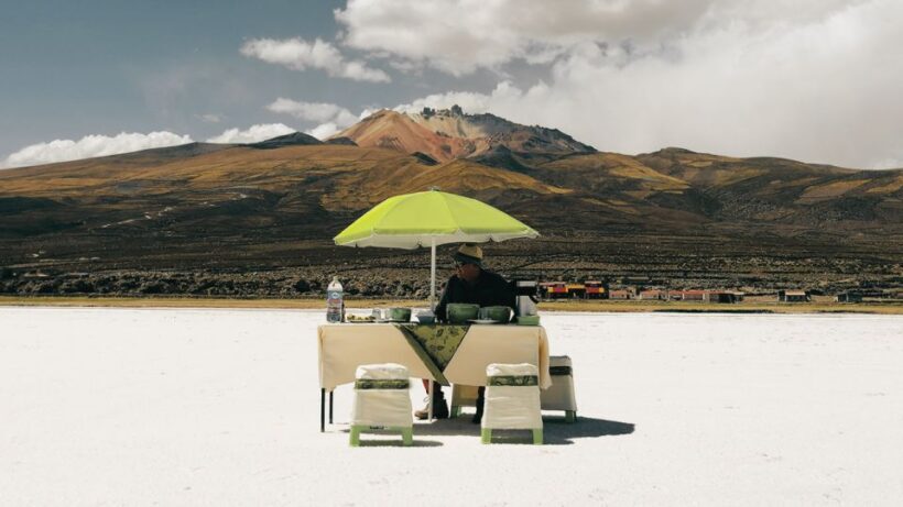 La Paz: 1-Day Uyuni Salt Flats Tour by Flight with hotel - An Overview of the Tour Experience