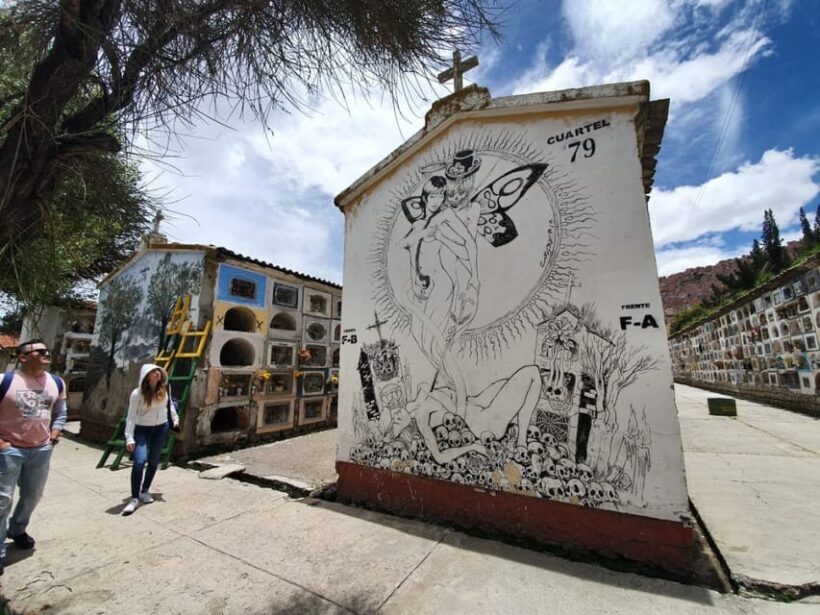 La Paz: Cable Car, Cemetery, Shaman, and El Alto Tour - Meeting a Local Shaman