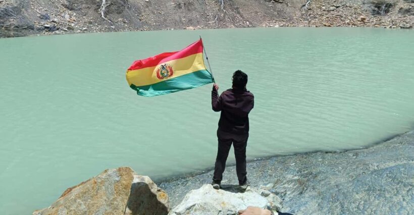 La Paz, Esmeralda Lagoon Guided Tour_Charquini - Transportation and Group Size