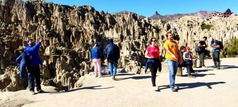 LA PAZ: GUIDED TOUR CHACALTAYA + VALLEY OF THE MOON - FAQs