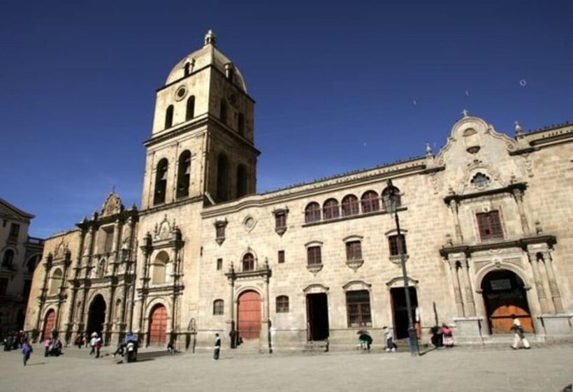 La Paz : Highlights Walking Tour With A Guide - Key Points