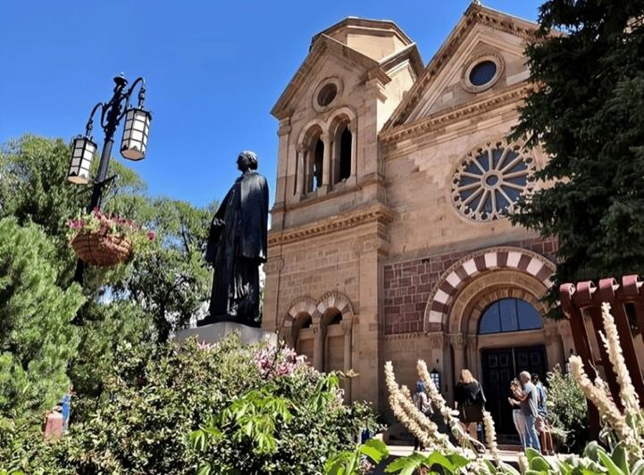 La Paz : Must-See Sites Walking Tour With A Guide - Who Would Love This Tour?