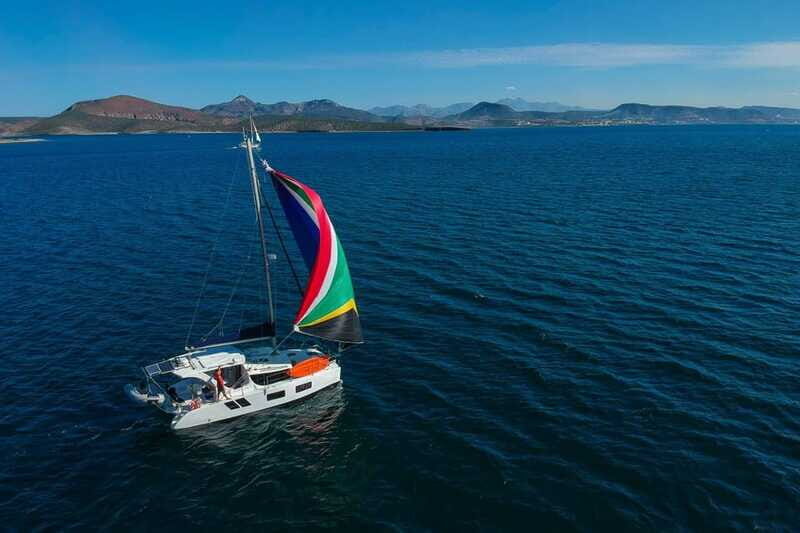 La Paz: Private catamaran to sloop with food and beverages included - The Sum Up