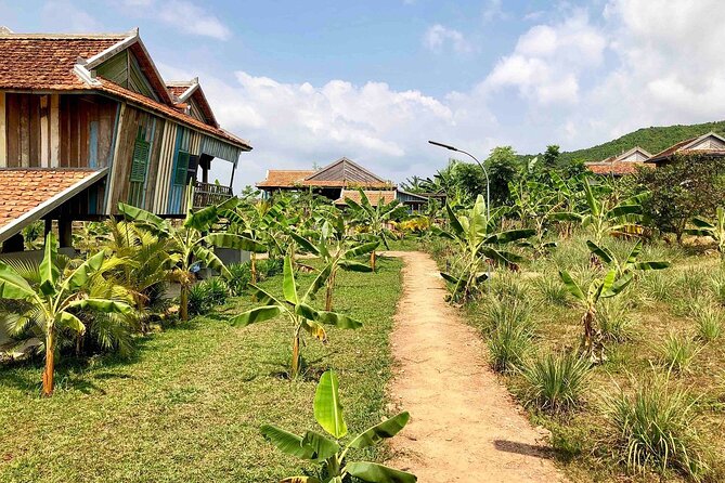 La Plantation tour (discovering Kampot Pepper) + Lunch - A Closer Look at the La Plantation Experience