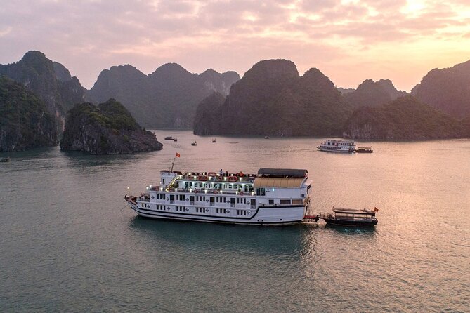 La Regina 2 days tour in Halong Bay & Bai Tu Long Bay - 4 star - Introduction