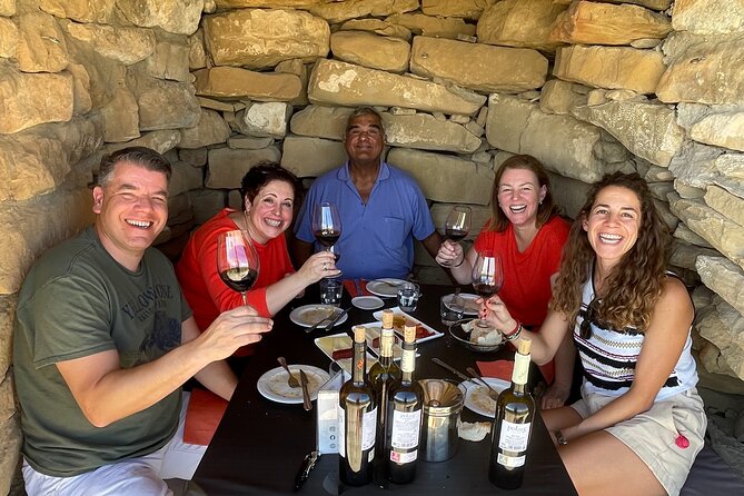 La Rioja Boutique Wine Tour & Charming Lunch (From Bilbao) - Exploring La Riojas Wineries and Culinary Delights