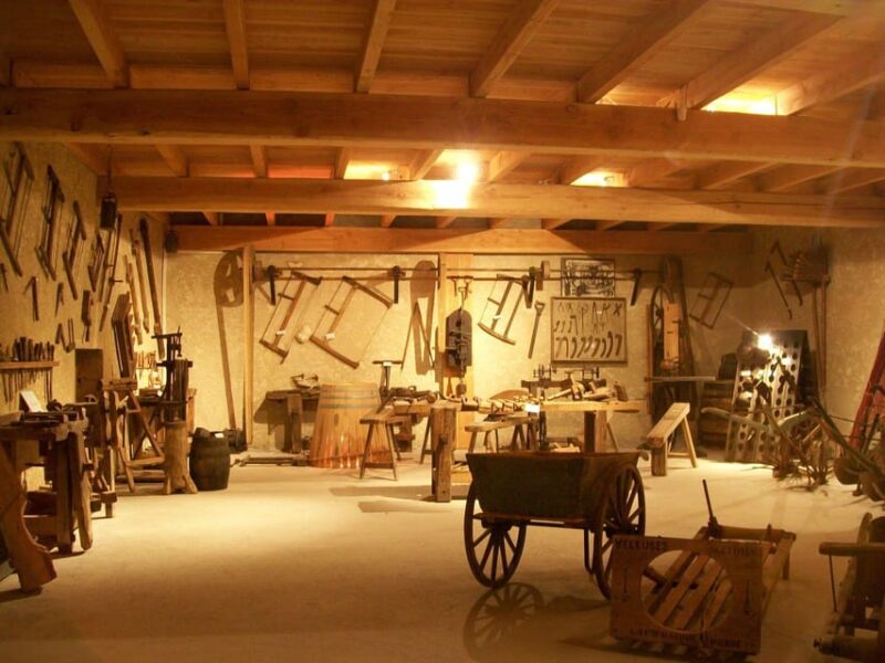 La Roche Vineuse: Visit to the Vine and Wine Museum - Discovering the Terroirs