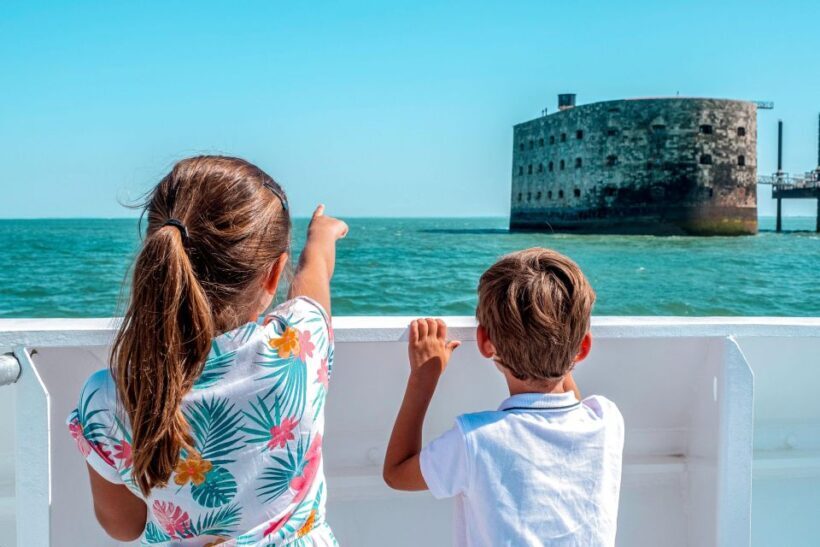 La Rochelle: Boat trip to Fort Boyard (2h00) - Key Points