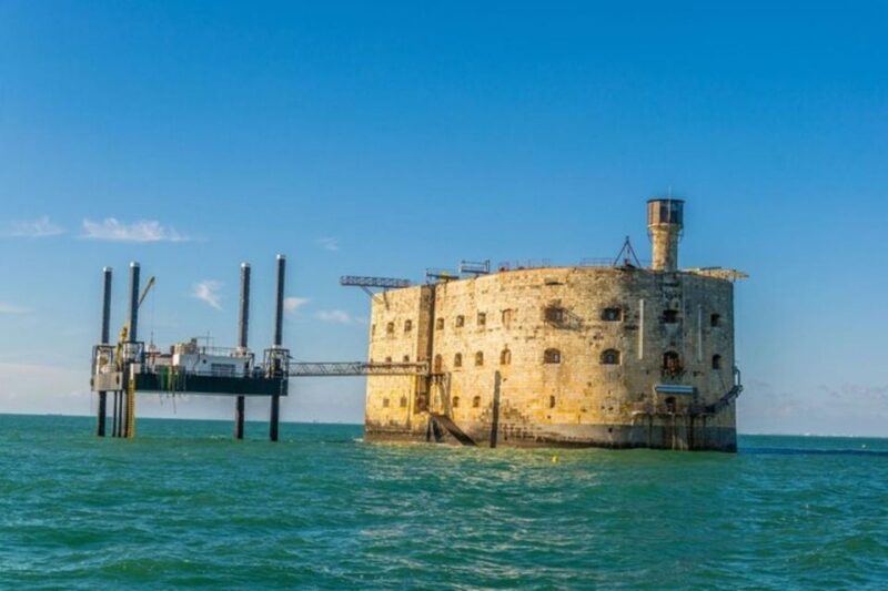 La Rochelle : Private Custom Walking Tour With a Local Guide - Who This Tour Is Best For