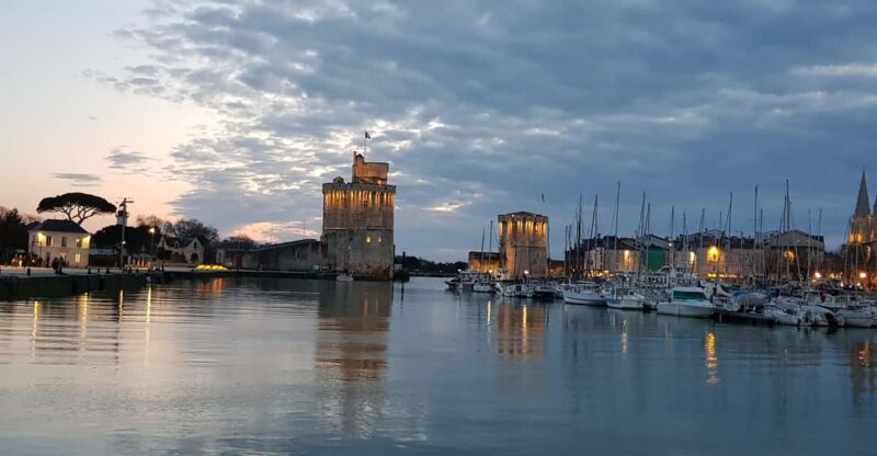 LA ROCHELLE WALKING GUIDED VISIT - Key Points
