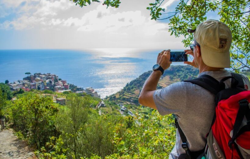 La Spezia: Cinque Terre Guided Hiking Tour - What the Tour Includes and How It Works