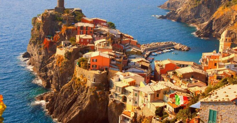 La Spezia: Cinque Terre Guided Hiking Tour - Village Visits and Free Time