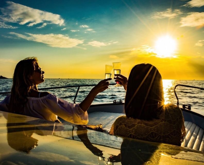La Spezia: Sunset Boat Tour with Aperitivo and Snacks - Exploring the Islands at Sunset