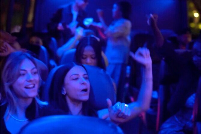 LA: TMZ Hollywood Nightlife Bar and Club Tour with Onboard DJ - FAQs