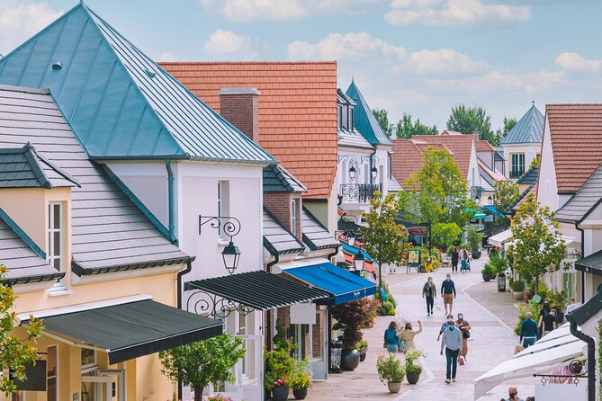 La Vallee Village Shopping Outlet by Luxury Transport From Paris - Booking and Cancellation Policies