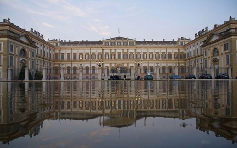 La Venaria Reale Entry Ticket and Hop-on Hop-off Bus Tour - La Venaria Reale Entry Ticket and Hop-on Hop-off Bus Tour: A Deep Dive