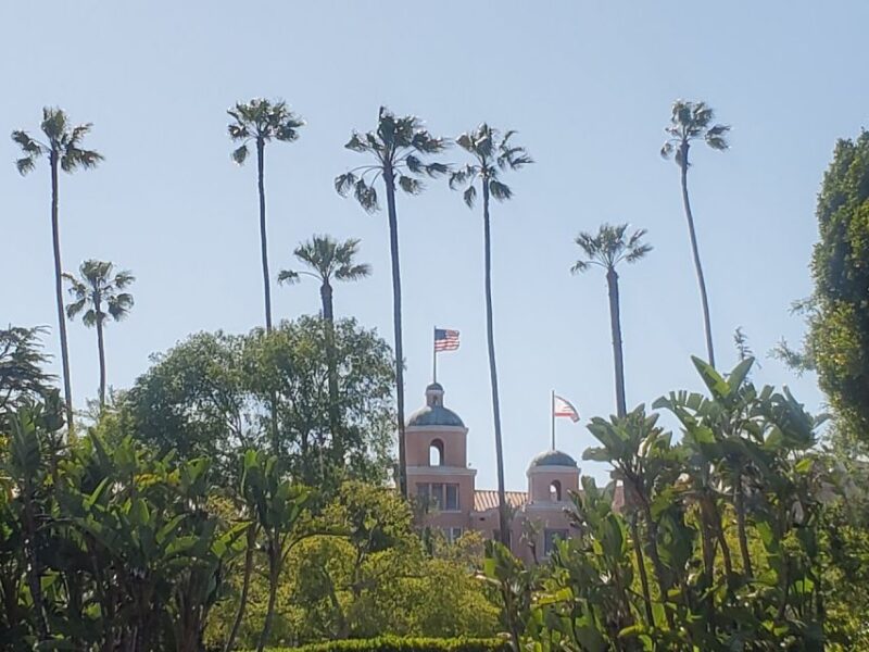 LA VIP Tour : Beverly Hills, Sunset Strip, & Hollywood Sign! - Who Is This Tour Perfect For?