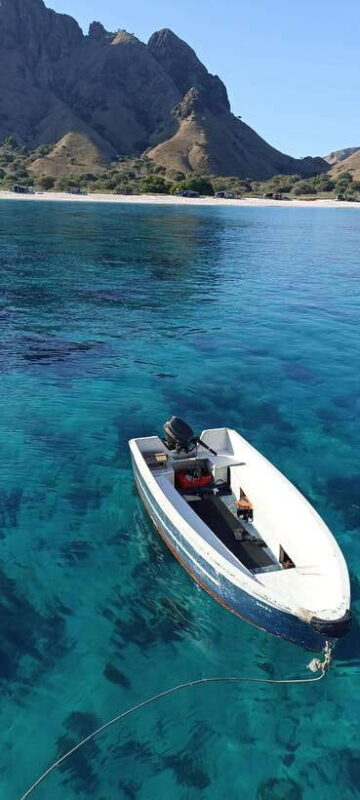 Labuan Bajo: 2 Nights Komodo Liveaboard on Phinisi Boat - The Experience of Living Aboard