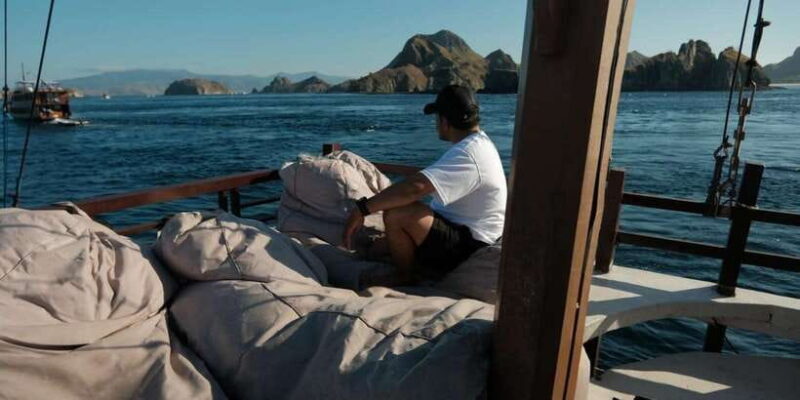 Labuan Bajo: 3-Day Komodo Island and Pink Beach Tour - Day Three: The Final Day of Island Hopping