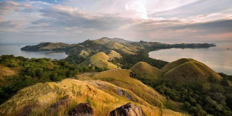 Labuan Bajo: Rangko Cave and Beach Snorkeling Half-Day Tour - What’s Included and What’s Not