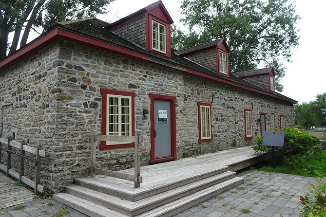 Lachine self-guided walking tour & scavenger hunt - Practical Tips for Participants