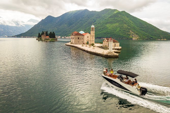 Lady of the Rocks and Perast Old Town - The Charm of Perast Old Town