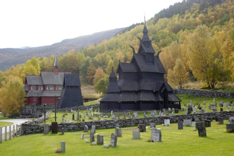 Lærdal: Guided Tour in Borgund Stave Church and Vindhella - An In-Depth Look at the Tour