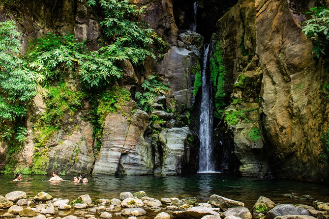 Lagoa Do Fogo Guided Volcano Geo Tour W/ Hotsprings Bathing - Exploring Lagoa Do Fogo