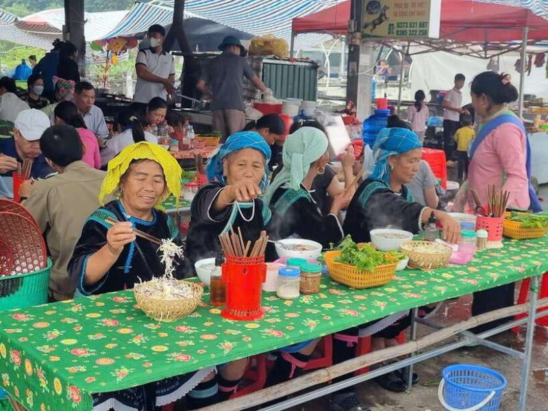 Lai Chau: Colorful Ethnic Market of San Thang on Sunday - Scenic Jeep Tour of Sapa and Surroundings