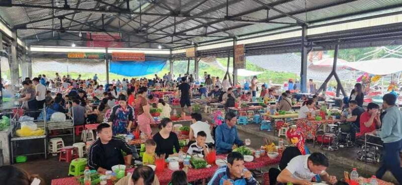 Lai Chau: Colorful Ethnic Market of San Thang on Sunday - Authenticity and Cultural Respect