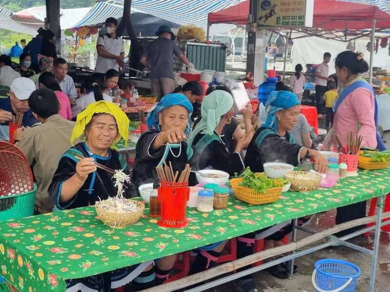 Lai Chau: Colorful Ethnic Market of San Thang on Sunday - Natural Beauty and Stunning Views