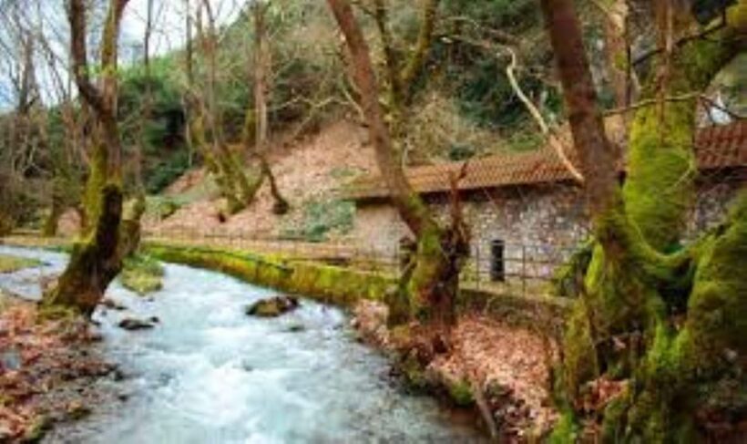 Lake caves and rack railway in Kalavryta - Practical Considerations