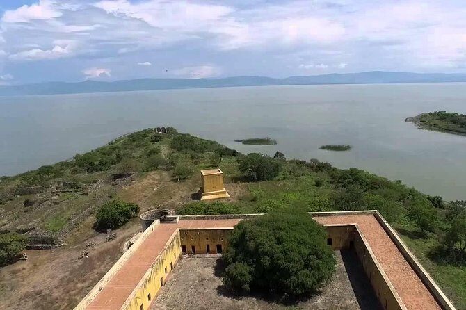 Lake Chapala Tour: Mezcala Island & Ajijic with a Local Expert - Key Points