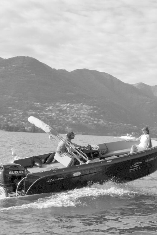 Lake Como: Boat Ride with an elegant Black Boat - An Overview of the Experience