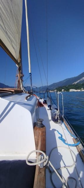 Lake Como: Classy Sailing tour, embrace the Eco-friendly way - Gourmet Aperitivo: Savor Italy on the Water