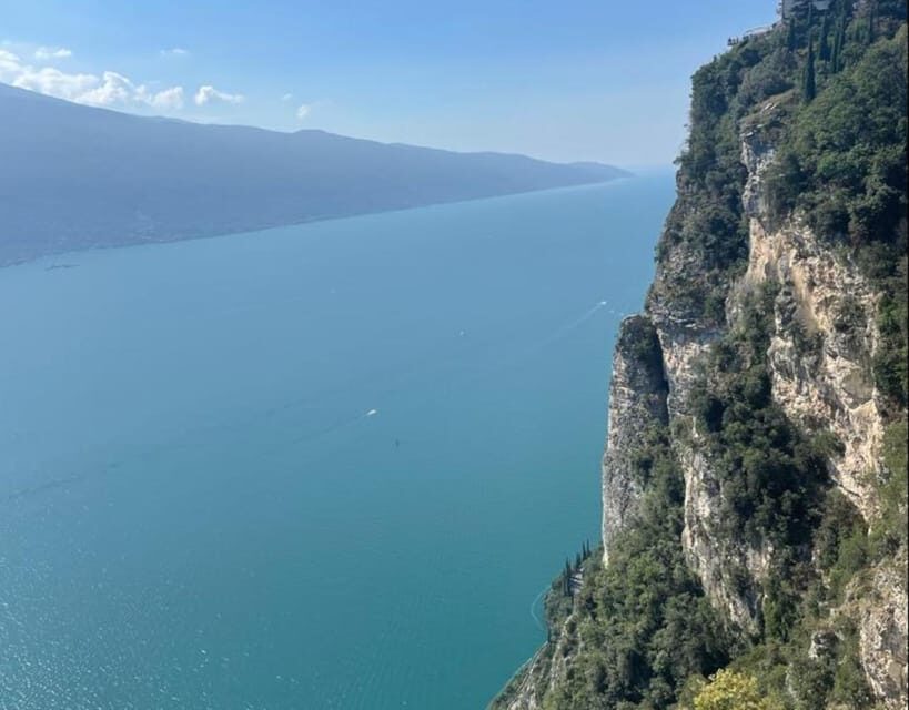 Lake Garda: Boat Tour with Cheese Tasting and Local Wines - The Boat with a Local Fisherman and Lake Delights
