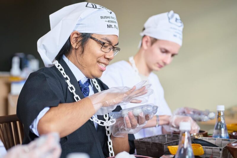 Lake Kawaguchi: Sushi Making Experience With Mt. Fuji View - Enjoying Ramen and the Mt. Fuji View