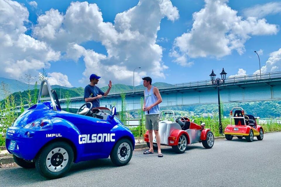 Lake Kawaguchiko: Electric Mini Car Guided Tour - Transportation and Safety