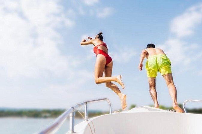 Lake Leelanau 4 Hour Tour - FAQs
