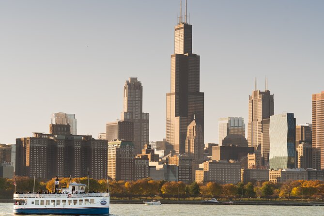 Lake Michigan Skyline Cruise in Chicago - Sightseeing Highlights Along the Route