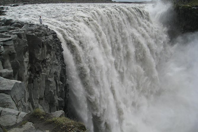 Lake Mývatn and Powerful Dettifoss Day Tour From Akureyri - Logistics and Accessibility
