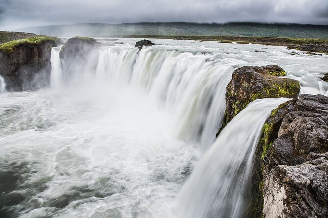 Lake Mývatn & Goðafoss Waterfall From Akureyri Port - Exploring Lake Mývatn