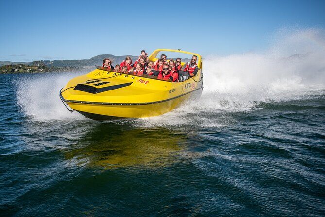 Lake Rotoiti Guided Hot Pools Kayak Trip - Visiting a Glow Worm Cave: A Magical Touch