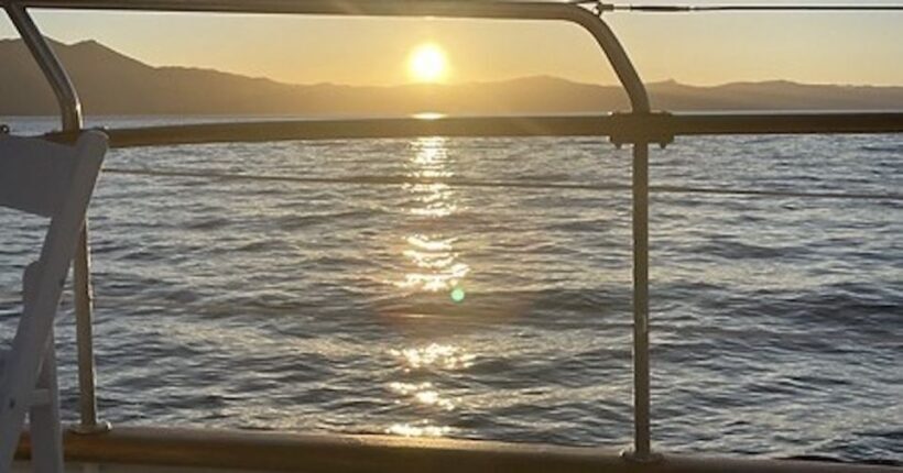 Lake Tahoe: Scenic Sunset Cruise with Drinks and Snacks - Who Should Consider This Tour?