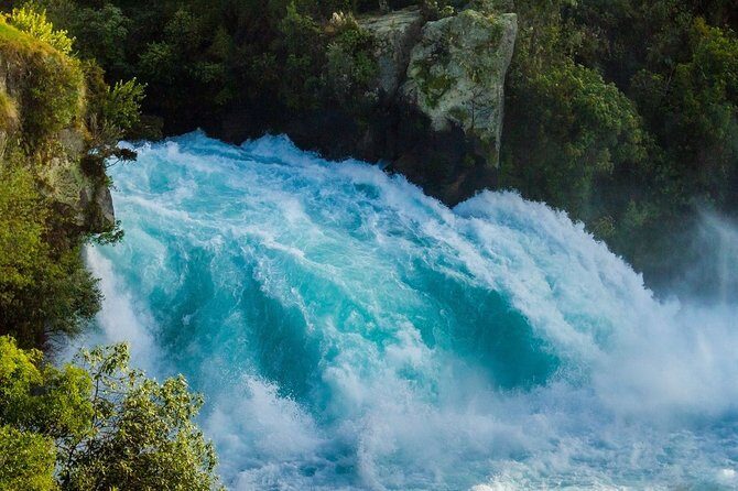 Lake Taup Private Day Tour from Auckland to Mori Rock Carvings - FAQs