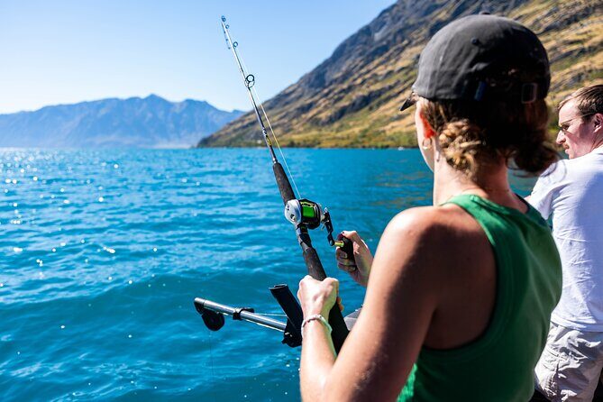 Lake Wnaka: 6 hour Fishing Adventure by Boat - Quality Gear and Expert Guidance