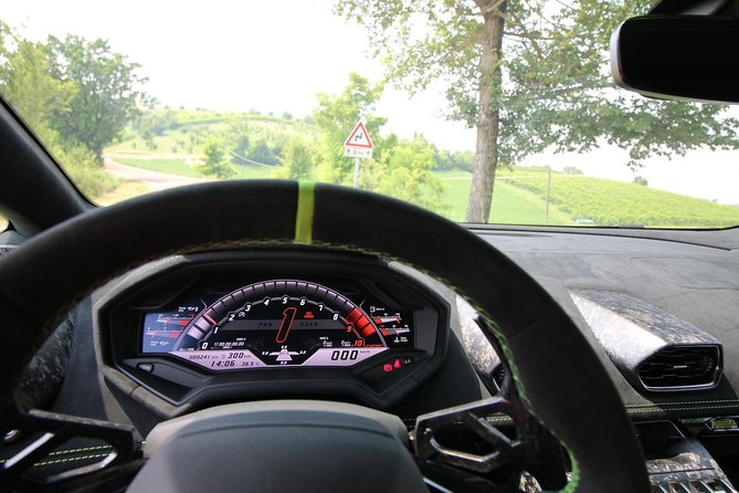 Lamborghini Huracan Performante Driving Experience Review - Tour Details